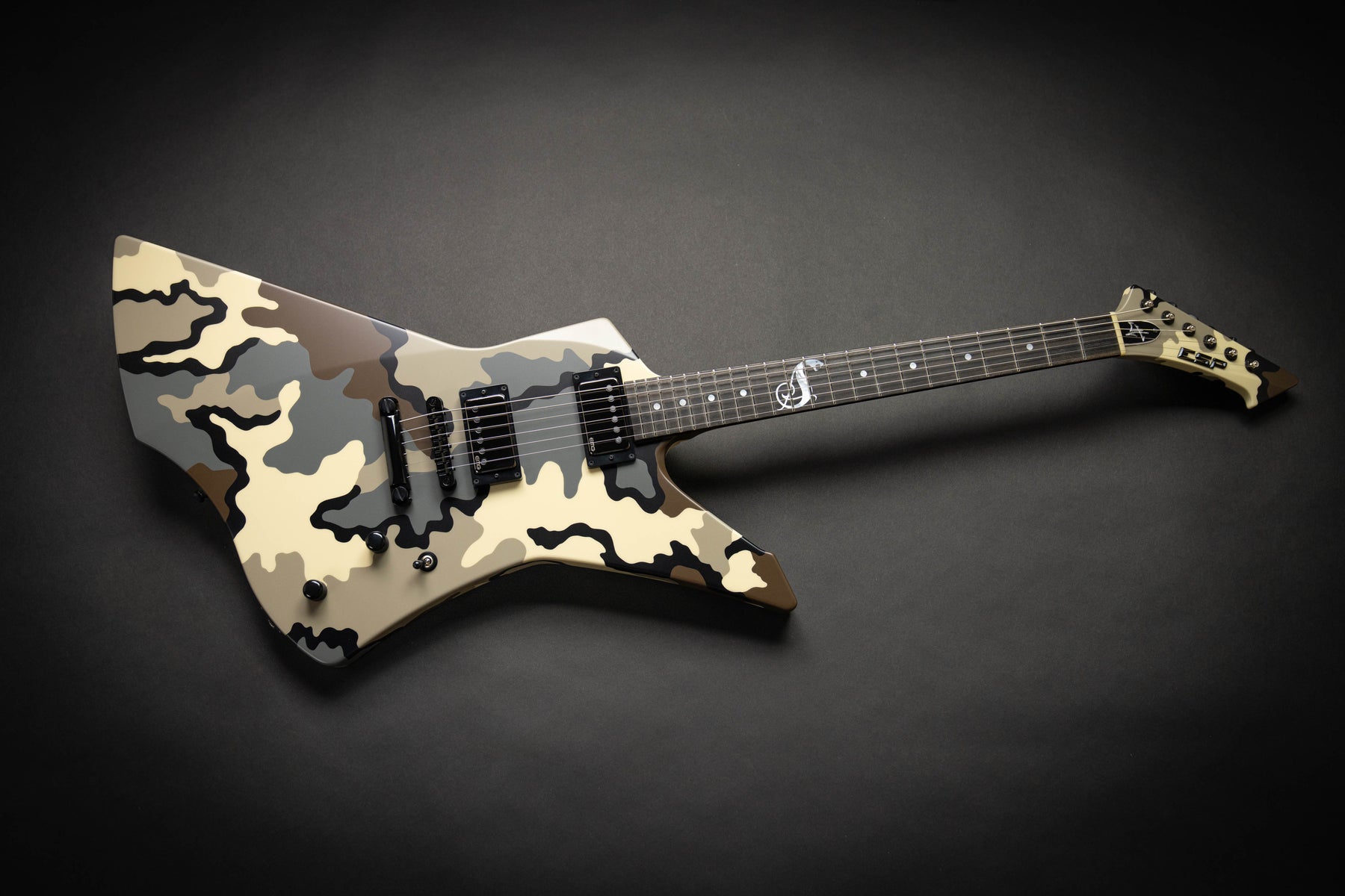 ESP Custom Shop Snakebyte Camo KUIU (E4080232) – Guitars Rebellion
