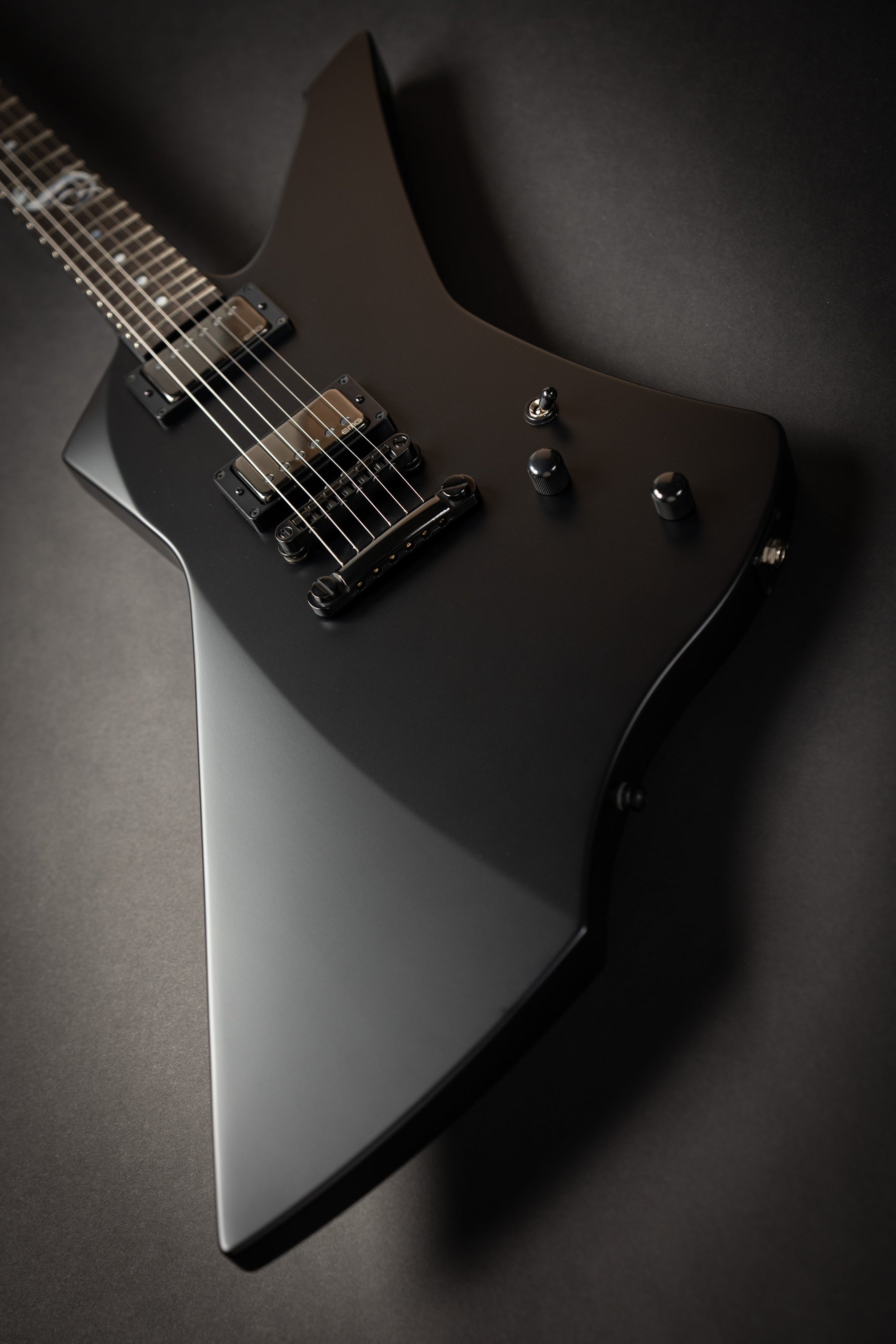ESP Custom Shop Snakebyte Black Satin (E0530222) – Guitars Rebellion