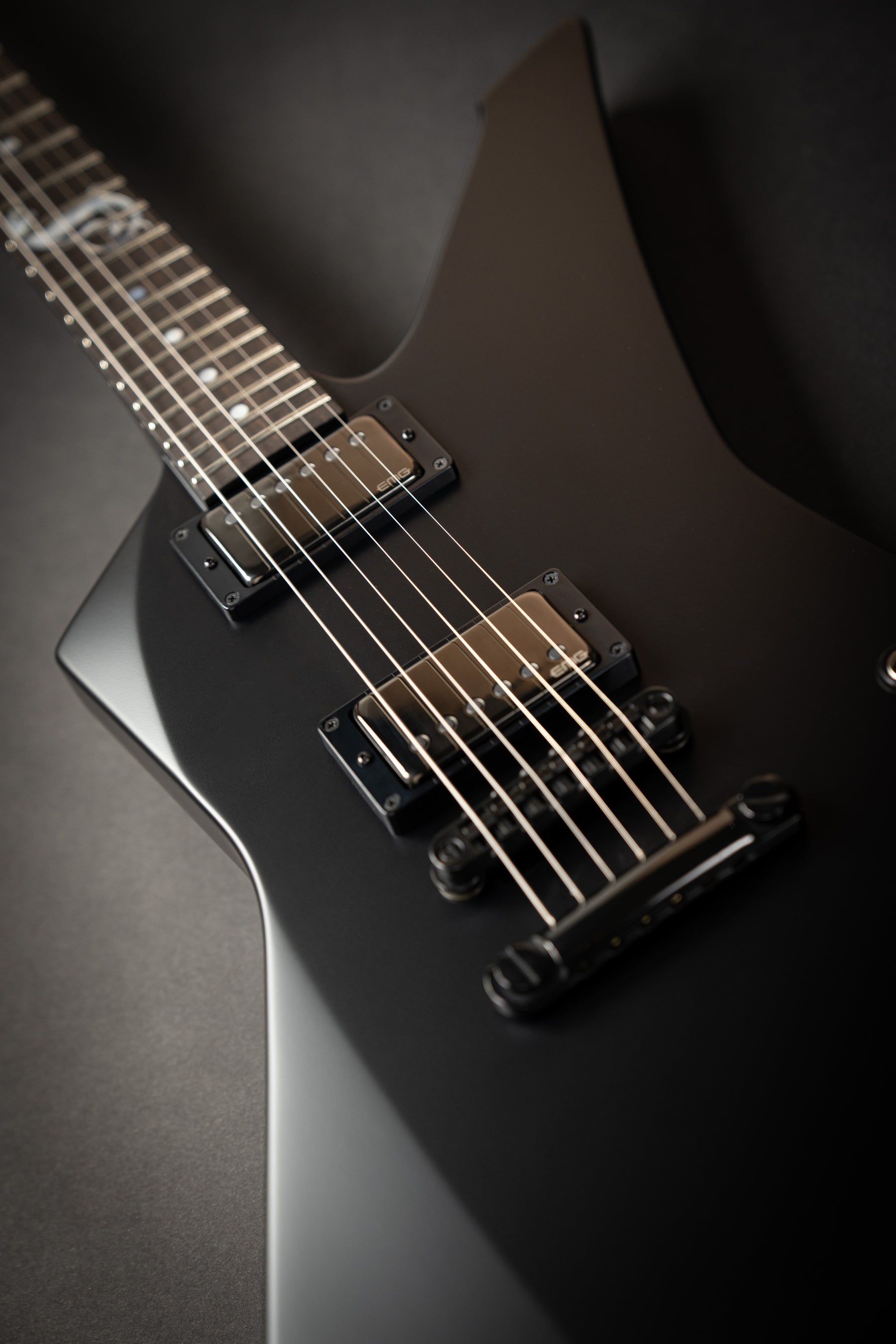 ESP Custom Shop Snakebyte Black Satin (E0530222) – Guitars Rebellion