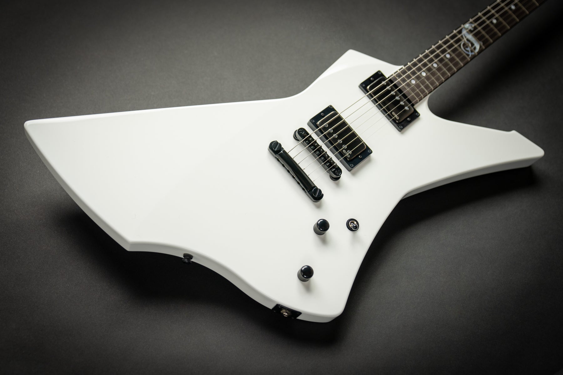 ESP Custom Shop Snakebyte White (E0131212) – Guitars Rebellion