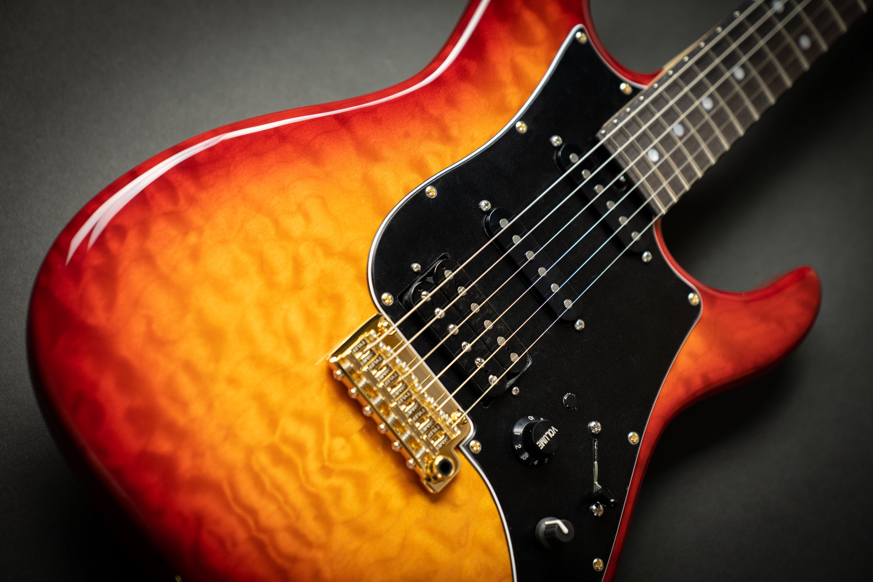 James Tyler Japan Studio Elite HD QM Cherry Sunburst (J23006) – Guitars ...