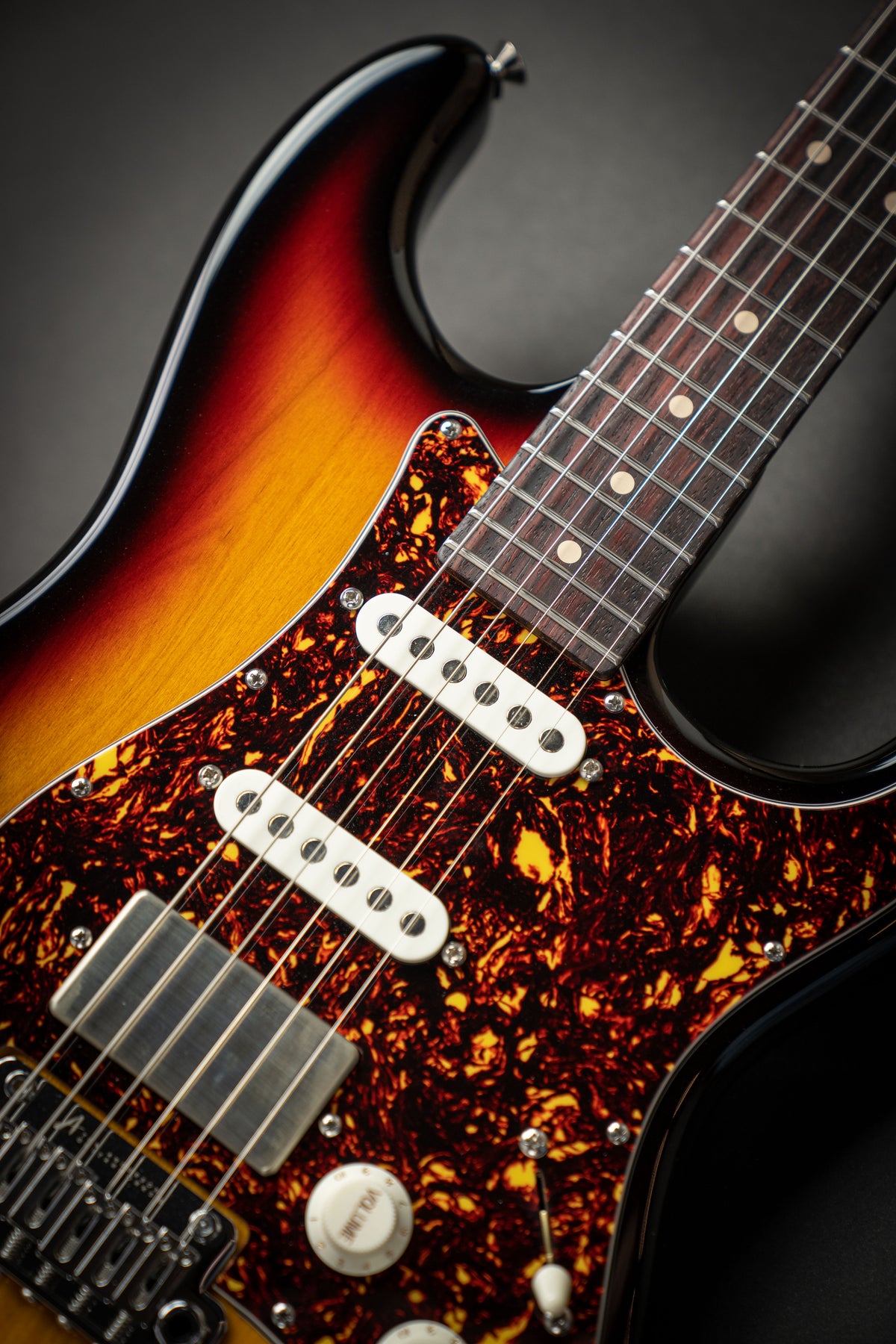 Tom Anderson Icon Classic 3 Color Burst (082722P) – Guitars Rebellion