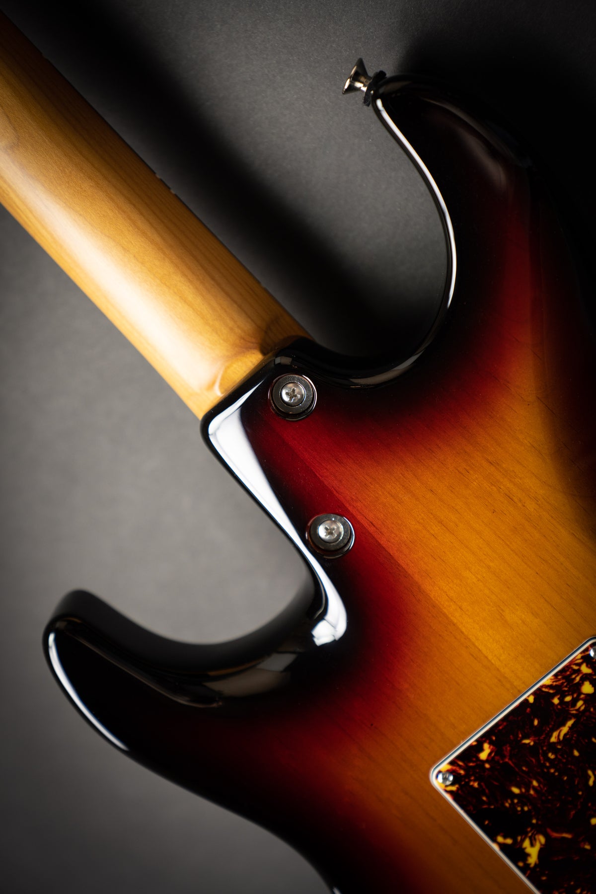 Tom Anderson The Classic 3 Color Burst (113022P) – Guitars Rebellion